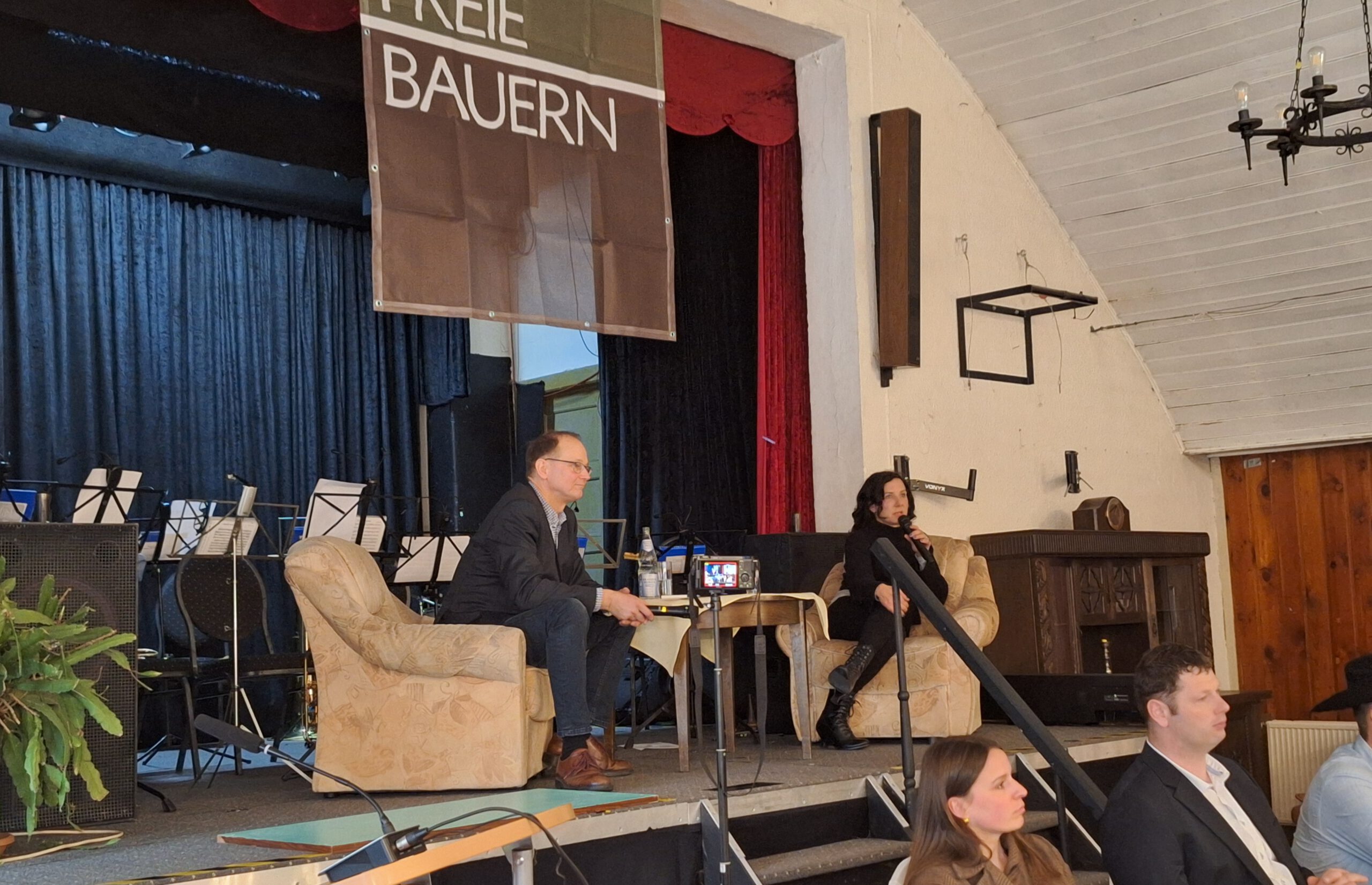 Juli Zeh - Zwischen Welten - Doreen Mechsner